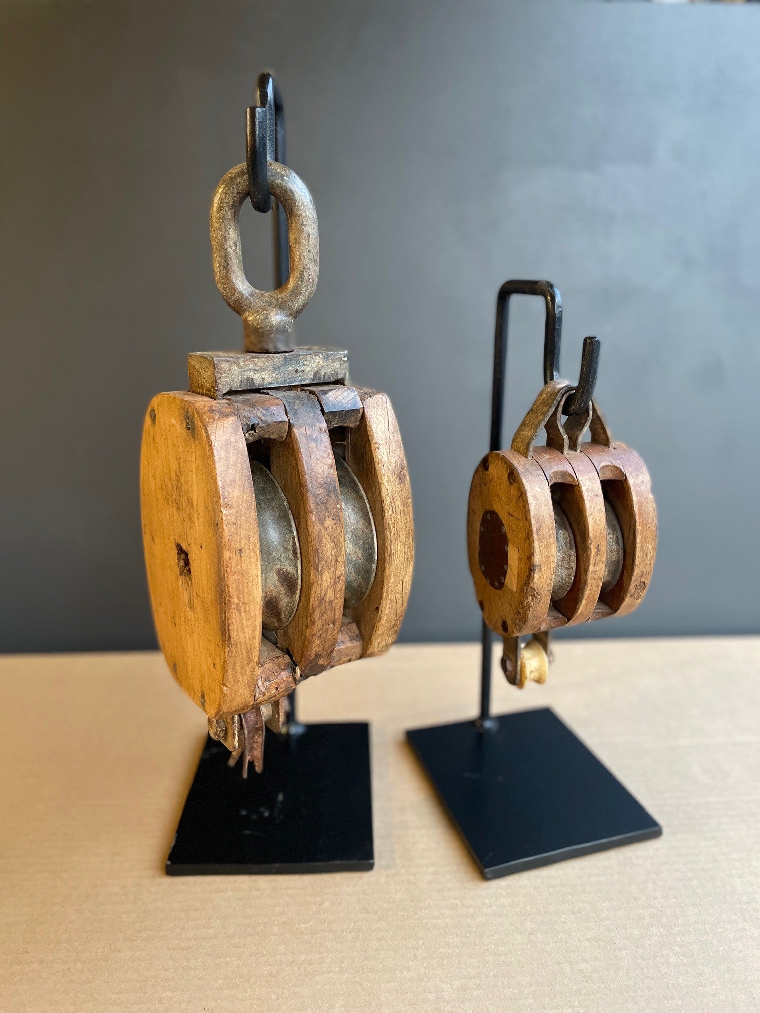 Wooden Pulley On Stand - Large | B INTERIORS